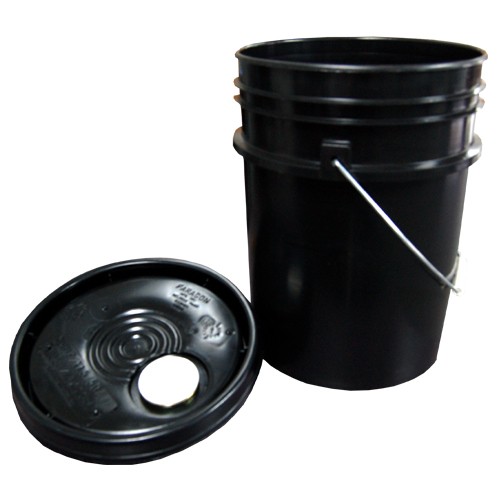 5-pail-poly-black-_1h2-y1.5-50 - Yoder Oil